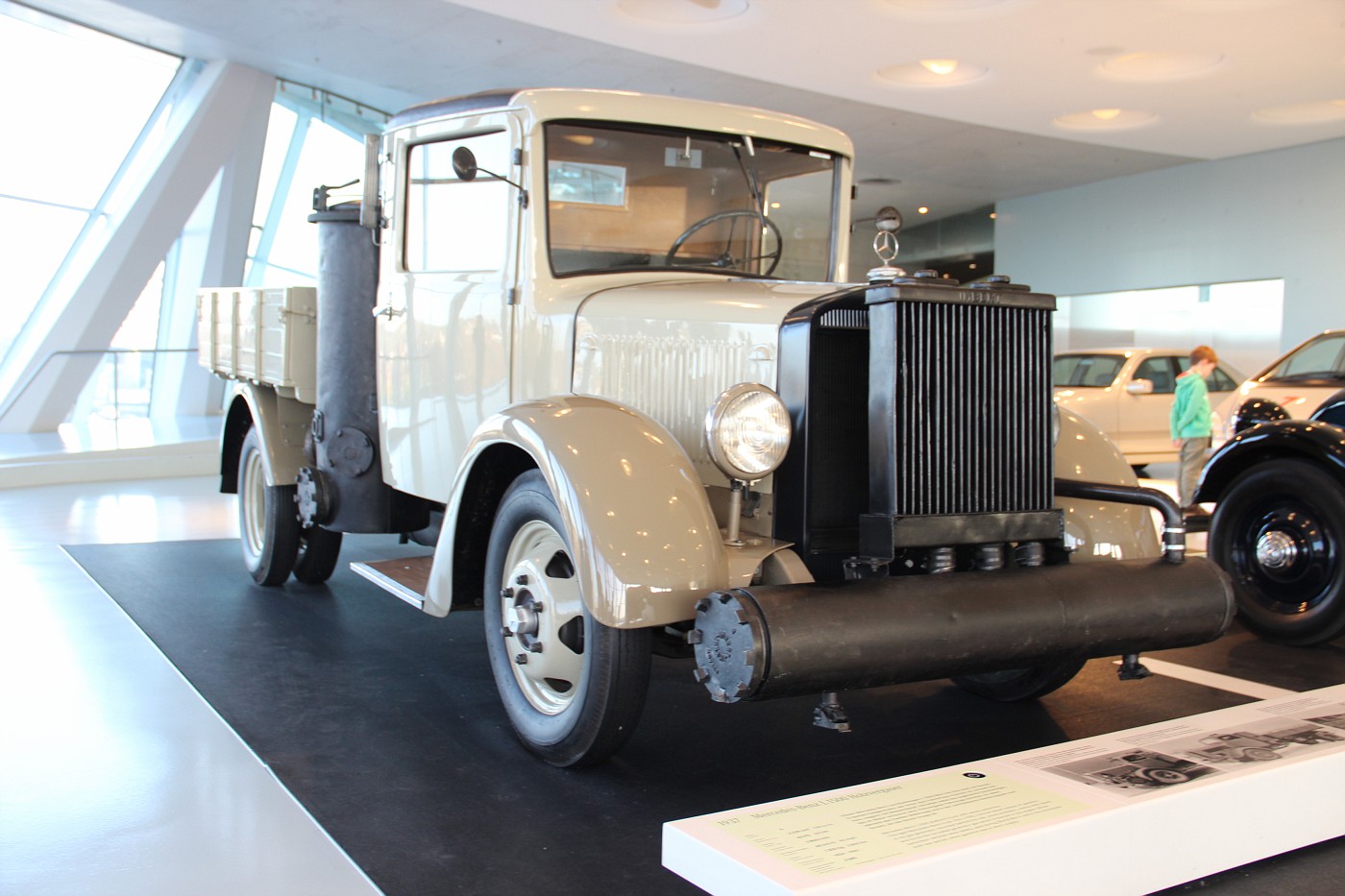 Photo: 1937 Merceds Benz L1500 Holzvergaser 05 | Mercedes Benz Museum ...