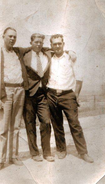 Album 7 - 33 Pictures-2 - 0360079 - 0360112 | E. RAY AUSTIN | Fotki.com ...