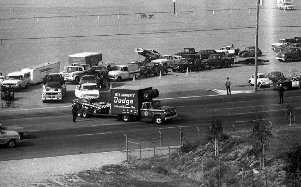Photo: Bill Tanner Dodge Challenger | VINTAGE FUNNY CARS V album | LOUD ...