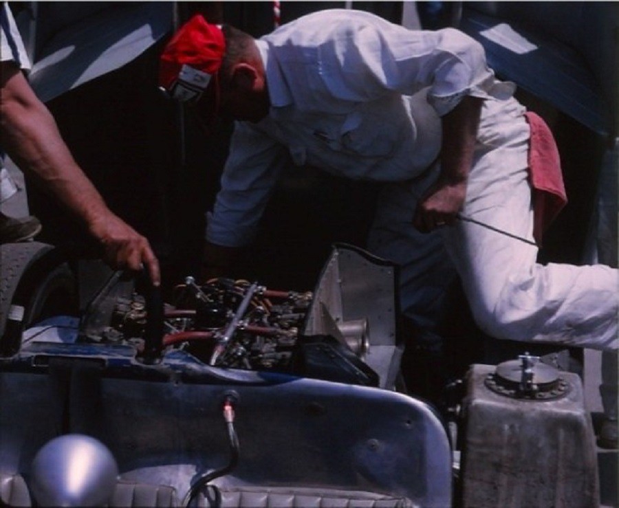 Photo: Mechanic Fixing Racecar | 3 RACE CAR OWNERS,DRIVERS & CREW III ...