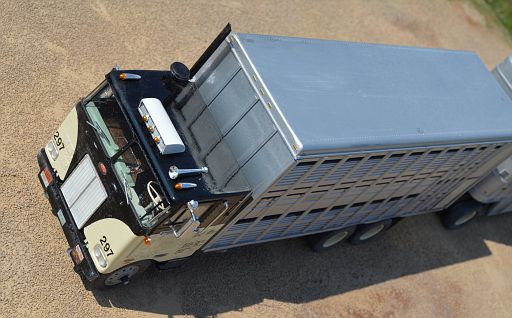 Wagner Transportation Co - Peterbilt 352 and Wilson Trailer Co body ...