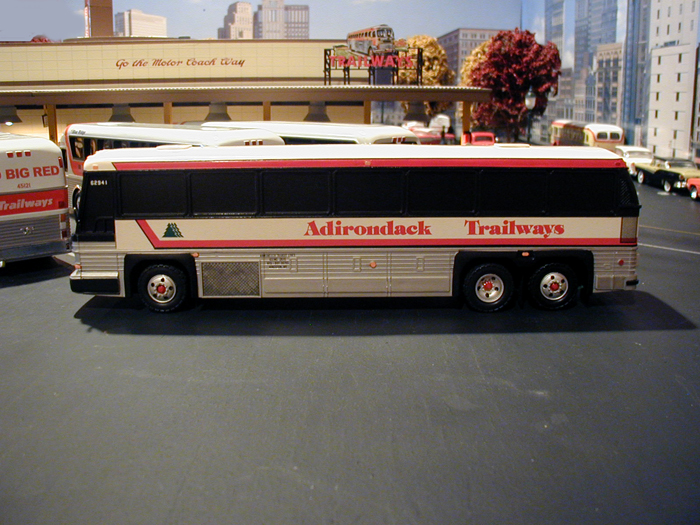 TRAILWAYS SYSTEM BUS MODELS GO BIG RED... album | Mackbuses.net ...