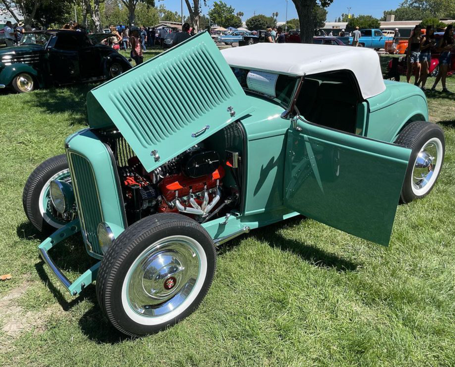 Photo: 32 with hub caps (3) | 1932 FORD ROADSTERS VII album | LOUD ...